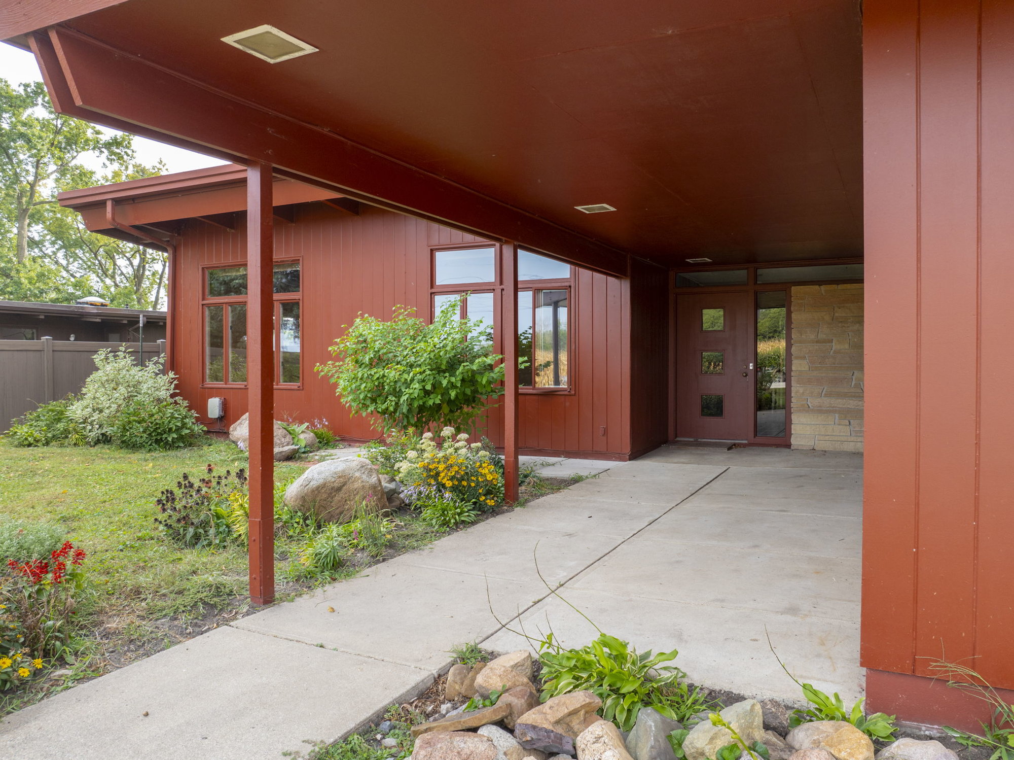 2020 Cottage Row Cedar Fallsnull